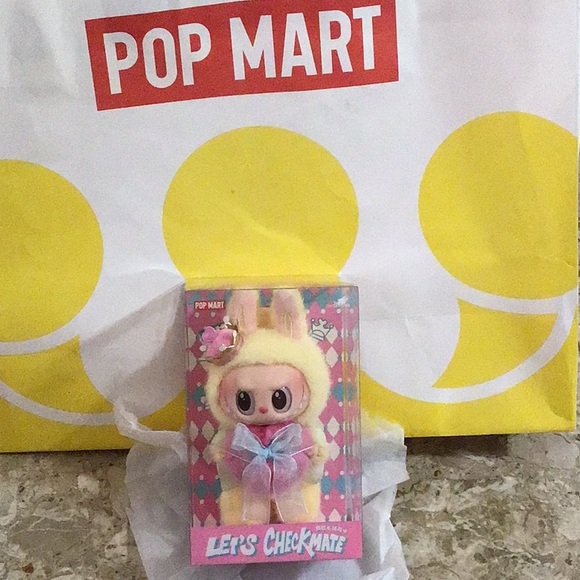 POP MART | Toys | Authentic Check Mate Queen Yellow Labubu With Heart ...
